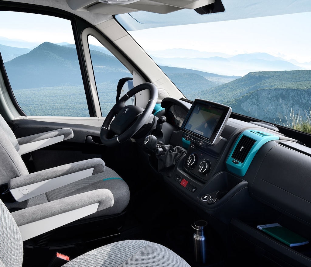 PEUGEOT Boxer 4x4 Concept | The 4x4 van from PEUGEOT