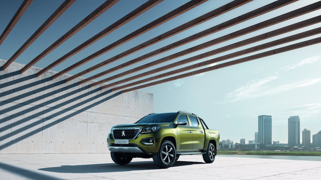 PEUGEOT LANDTREK 4X4 PICKUP | Available in 4X2 and 4X4 drive