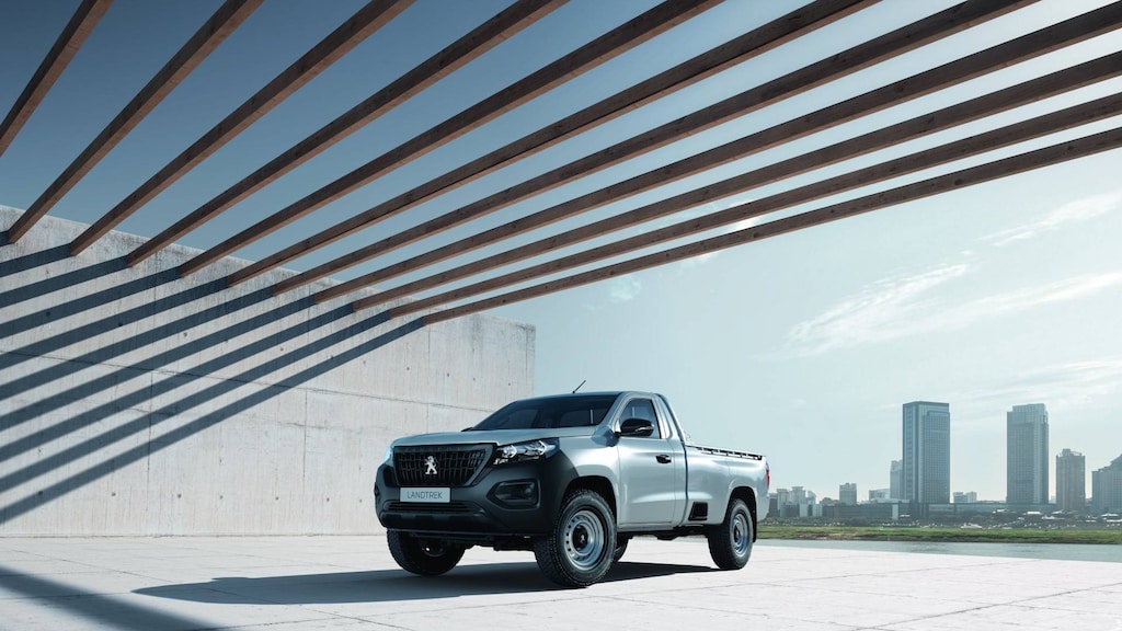 PEUGEOT LANDTREK 4X4 PICKUP | Available in 4X2 and 4X4 drive